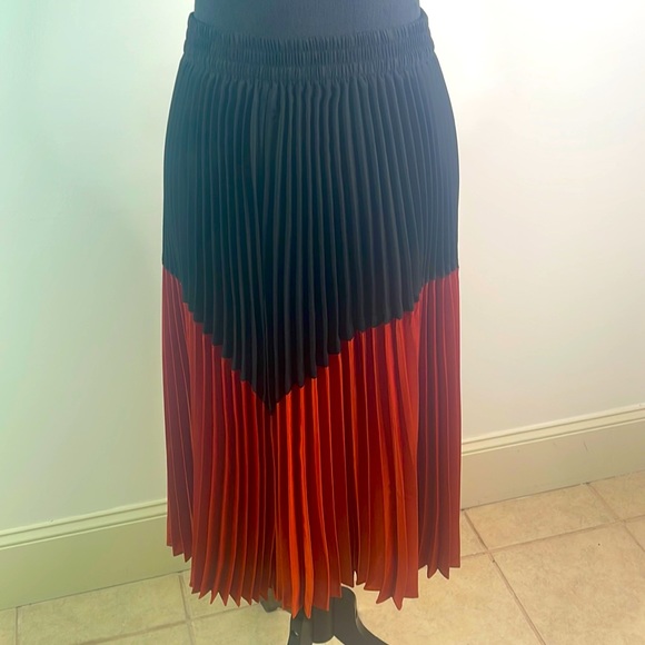 Zara | Skirts | Pleated Two Colored Skirt | Poshmark